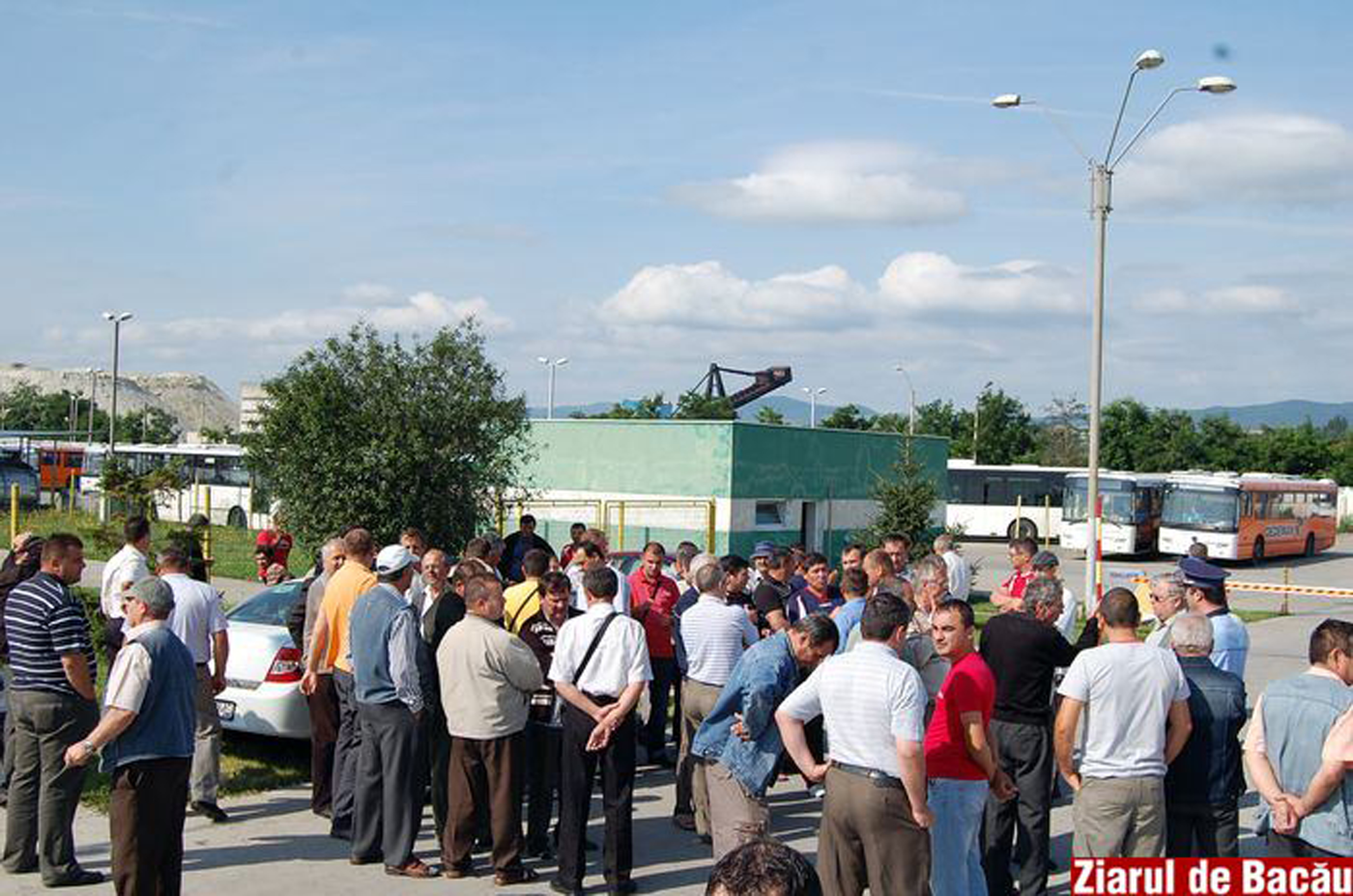 Dragoş Benea a împins două instituţii în instanţă pe banii băcăuanilor ...